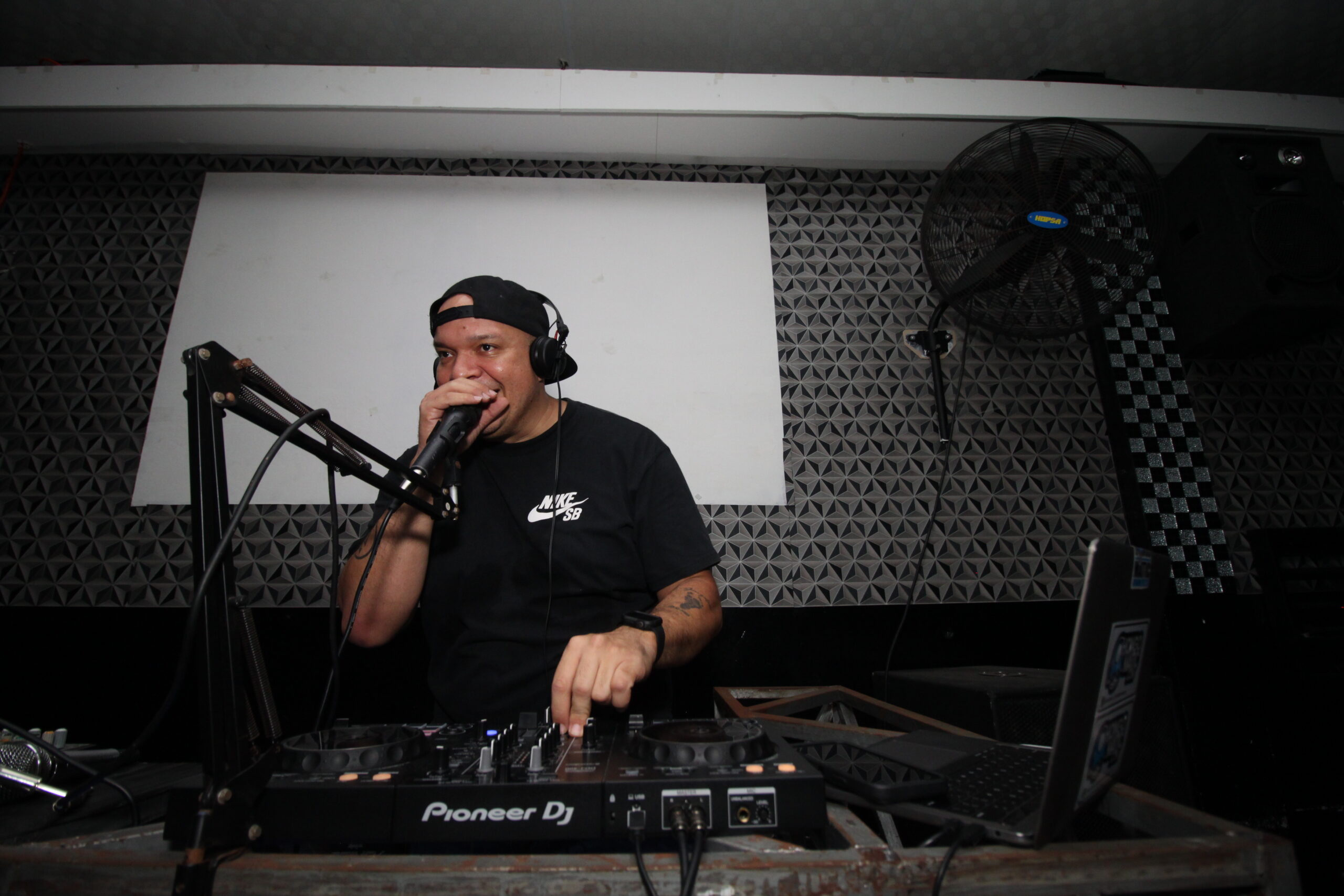 Lunes de inicio o reinicio - HONGOMATIC DJ HONGO